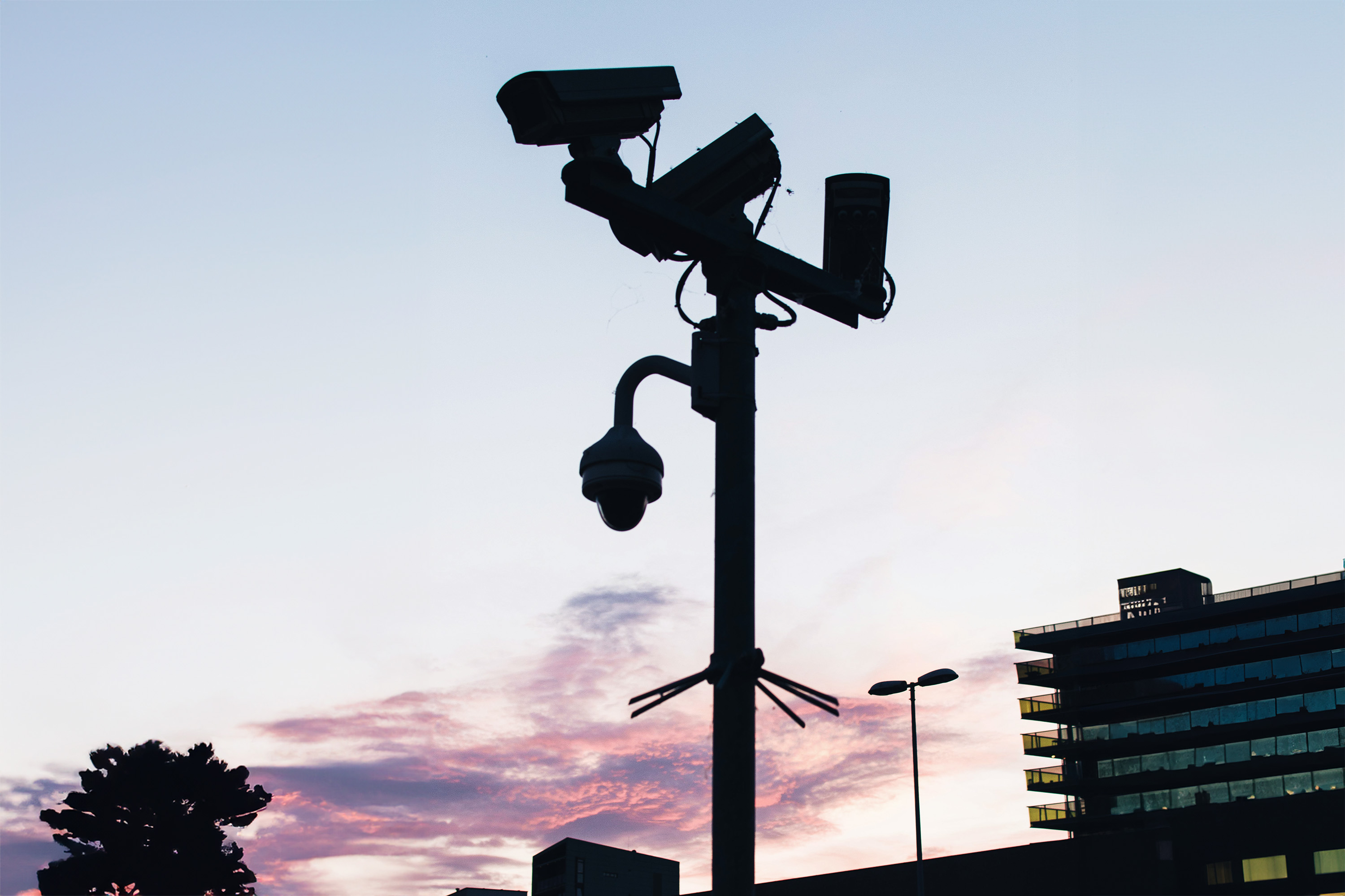 Secure infrastructure with InOne | Hexatronic Powered Fiber